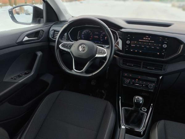 White Volkswagen T-Cross 2019 in Siauliai, with an engine capacity of 1.00 L and mileage of 42 thousand km for 13500 €, photo 10 on AUTOMOTO.COM.LV
