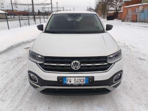 White Volkswagen T-Cross 2019 in Siauliai, with an engine capacity of 1.00 L and mileage of 42 thousand km for 13500 €, photo 2 on AUTOMOTO.COM.LV