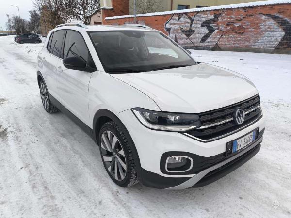 Balts Volkswagen T-Cross 2019 Šauļi, ar dzinēja tilpumu 1.00 L un nobraukumu 42 tūkst. km par 13500 €, foto 3 vietnē AUTOMOTO.COM.LV