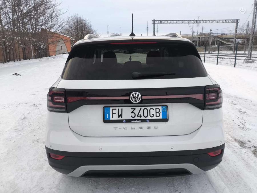 White Volkswagen T-Cross 2019 in Siauliai, with an engine capacity of 1.00 L and mileage of 42 thousand km for 13500 €, photo 5 on AUTOMOTO.COM.LV