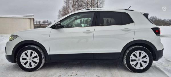 White Volkswagen T-Cross 2019 in Utena, with an engine capacity of 1.60 L and mileage of 240 thousand km for 10750 €, photo 8 on AUTOMOTO.COM.LV