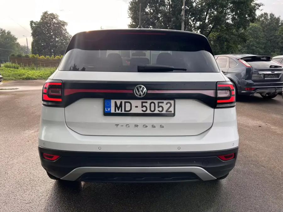 Белый Фольксваген T-Cross 2019 в Рига, объемом двигателя 1.00 л и пробегом 244 тыс. км за 9550 €, фото 6 на AUTOMOTO.COM.LV