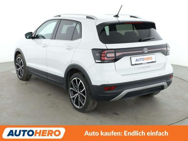 White Volkswagen T-Cross 2020 in Kaunas, with an engine capacity of 1.50 L and mileage of 40 thousand km for 25150 €, photo 4 on AUTOMOTO.COM.LV