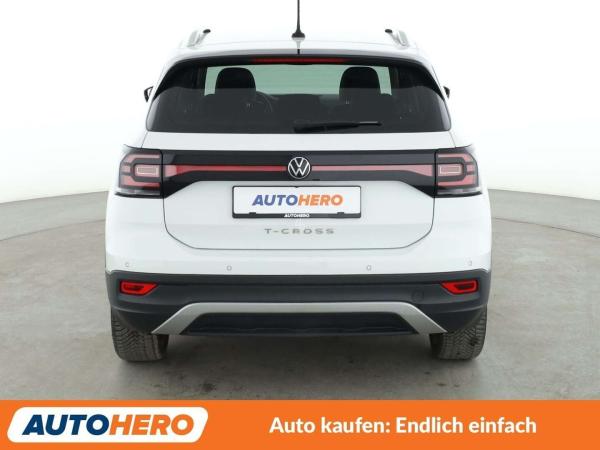 White Volkswagen T-Cross 2020 in Kaunas, with an engine capacity of 1.50 L and mileage of 40 thousand km for 25150 €, photo 5 on AUTOMOTO.COM.LV
