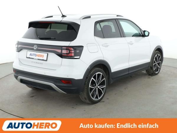 White Volkswagen T-Cross 2020 in Kaunas, with an engine capacity of 1.50 L and mileage of 40 thousand km for 25150 €, photo 6 on AUTOMOTO.COM.LV