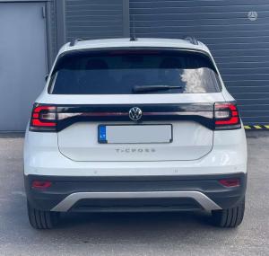 Белый Фольксваген T-Cross 2020 в Вевис, объемом двигателя 1.00 л и пробегом 93 тыс. км за 13850 €, фото 4 на AUTOMOTO.COM.LV