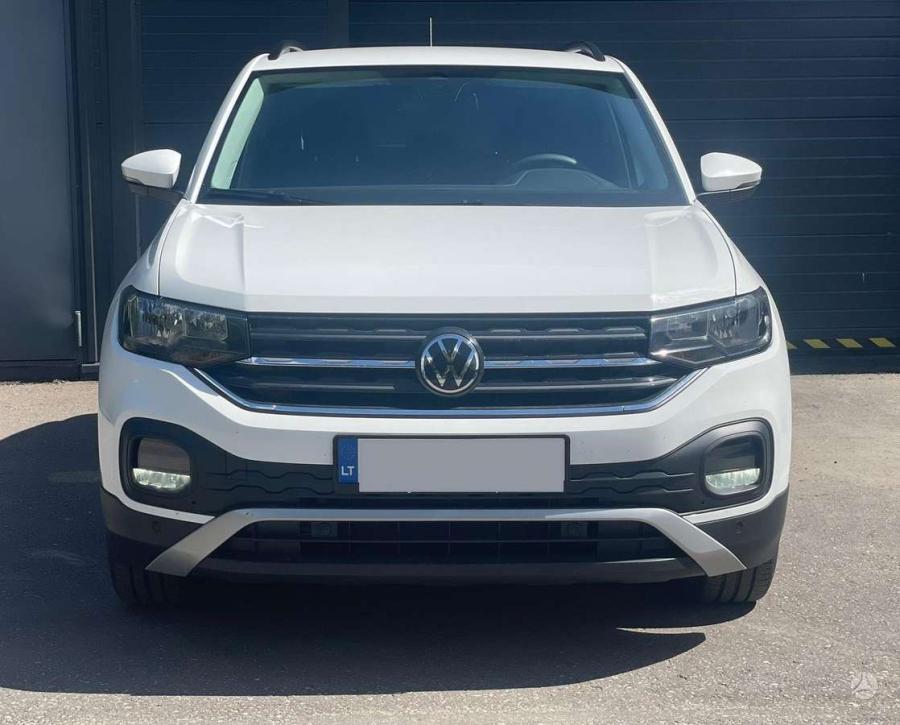 Белый Фольксваген T-Cross 2020 в Вевис, объемом двигателя 1.00 л и пробегом 93 тыс. км за 13850 €, фото 8 на AUTOMOTO.COM.LV