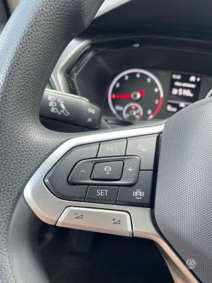 Белый Фольксваген T-Cross 2020 в Вевис, объемом двигателя 1.00 л и пробегом 93 тыс. км за 13850 €, фото 14 на AUTOMOTO.COM.LV