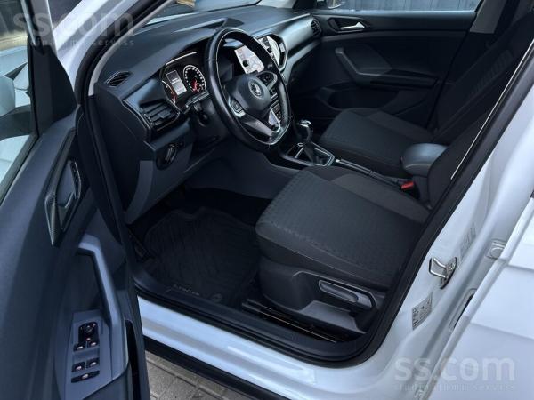 Volkswagen T-Cross 2020 RÄ«ga vietnÄ Balts Volkswagen T-Cross 2020 RÄ«ga, ar dzinÄja tilpumu 1.00 L un nobraukumu 69 tÅ«kst. km par 13900 ā¬, foto 11 vietnÄ AUTOMOTO.COM.LV