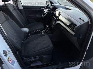 Balts Volkswagen T-Cross 2020 Rīga, ar dzinēja tilpumu 1.00 L un nobraukumu 69 tūkst. km par 13900 €, foto 22 vietnē AUTOMOTO.COM.LV