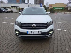 White Volkswagen T-Cross 2021 in Vilnius, with an engine capacity of 1.00 L and mileage of 101 thousand km for 13800 €, photo 3 on AUTOMOTO.COM.LV