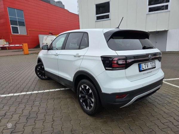 White Volkswagen T-Cross 2021 in Vilnius, with an engine capacity of 1.00 L and mileage of 101 thousand km for 13800 €, photo 10 on AUTOMOTO.COM.LV