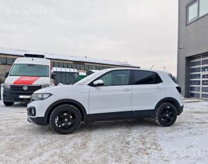 White Volkswagen T-Cross 2021 in Liepaja, with an engine capacity of 1.00 L and mileage of 62 thousand km for 15500 €, photo 2 on AUTOMOTO.COM.LV