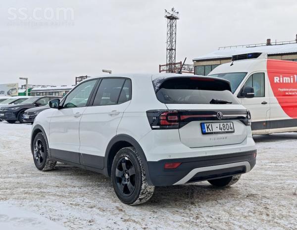 White Volkswagen T-Cross 2021 in Liepaja, with an engine capacity of 1.00 L and mileage of 62 thousand km for 15500 €, photo 3 on AUTOMOTO.COM.LV