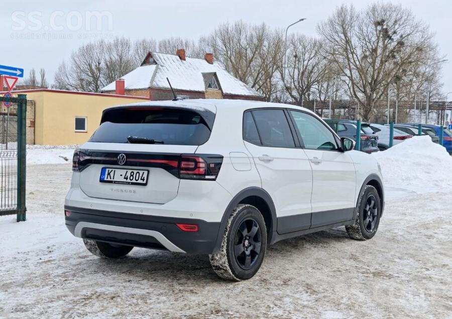 White Volkswagen T-Cross 2021 in Liepaja, with an engine capacity of 1.00 L and mileage of 62 thousand km for 15500 €, photo 5 on AUTOMOTO.COM.LV