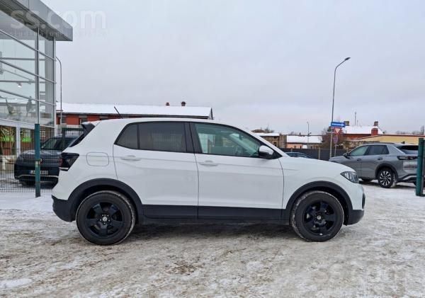 White Volkswagen T-Cross 2021 in Liepaja, with an engine capacity of 1.00 L and mileage of 62 thousand km for 15500 €, photo 6 on AUTOMOTO.COM.LV