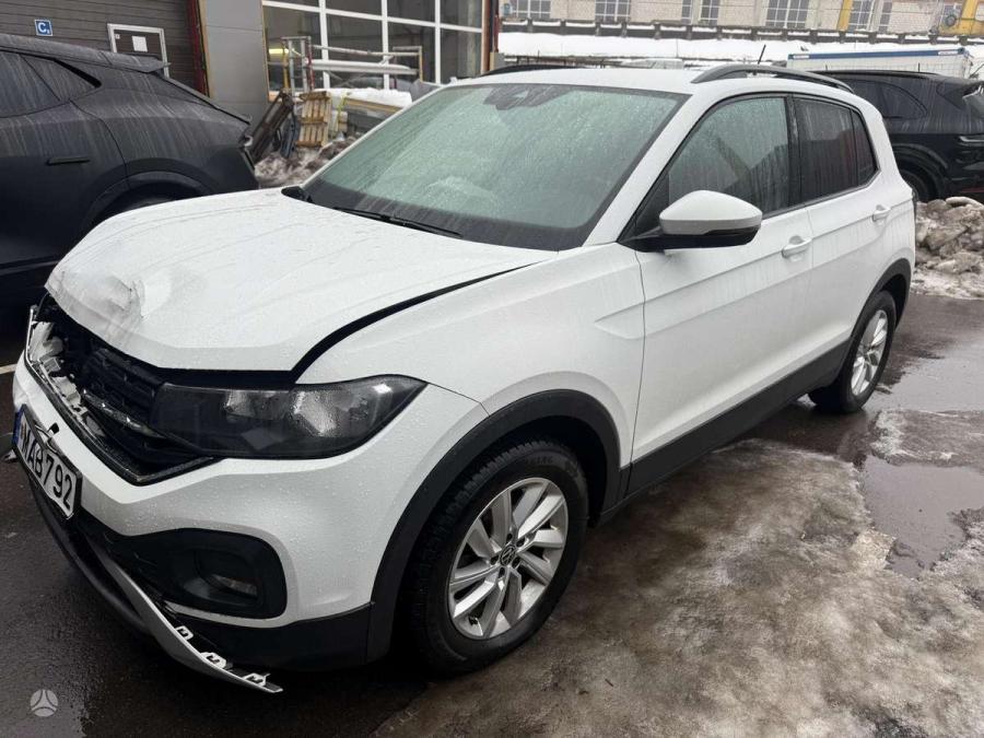 Balts Volkswagen T-Cross 2021 Viļņa, ar dzinēja tilpumu 1.00 L un nobraukumu 101 tūkst. km par 8700 €, foto 1 vietnē AUTOMOTO.COM.LV