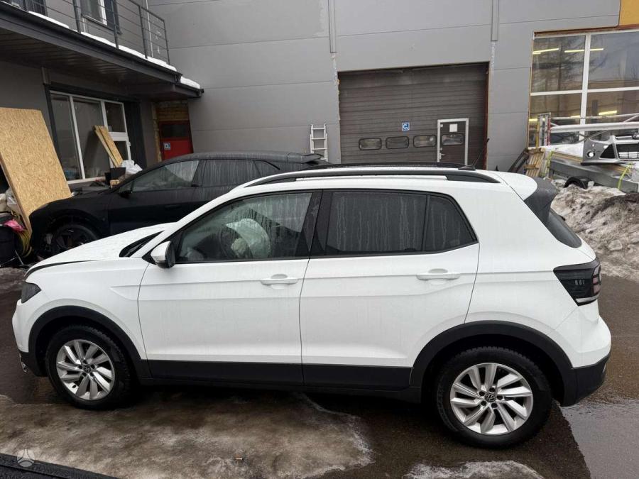 Balts Volkswagen T-Cross 2021 Viļņa, ar dzinēja tilpumu 1.00 L un nobraukumu 101 tūkst. km par 8700 €, foto 7 vietnē AUTOMOTO.COM.LV