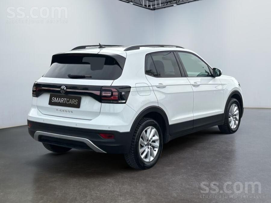 Белый Фольксваген T-Cross 2021 в Рига, объемом двигателя 1.00 л и пробегом 88 тыс. км за 14350 €, фото 6 на AUTOMOTO.COM.LV