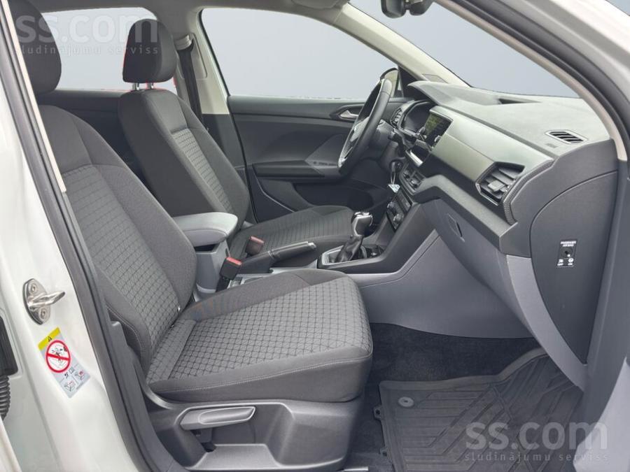 Белый Фольксваген T-Cross 2021 в Рига, объемом двигателя 1.00 л и пробегом 88 тыс. км за 14350 €, фото 15 на AUTOMOTO.COM.LV