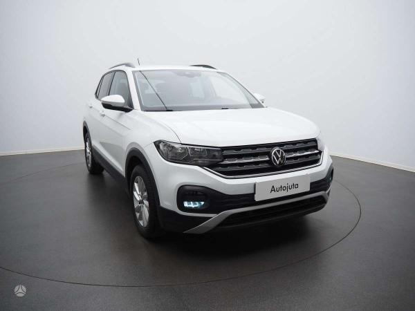 White Volkswagen T-Cross 2021 in Vilnius, with an engine capacity of 1.00 L and mileage of 70 thousand km for 14750 €, photo 3 on AUTOMOTO.COM.LV