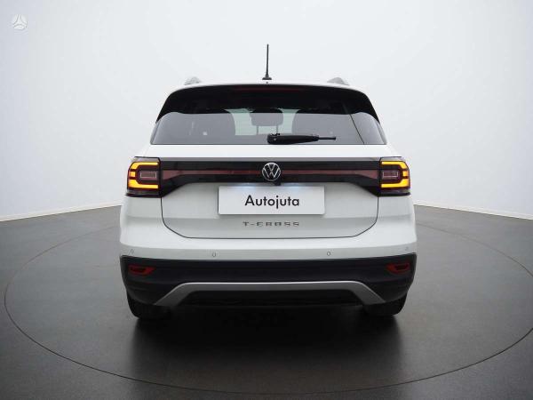 White Volkswagen T-Cross 2021 in Vilnius, with an engine capacity of 1.00 L and mileage of 70 thousand km for 14750 €, photo 5 on AUTOMOTO.COM.LV