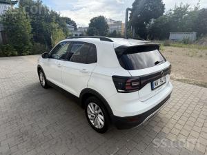 White Volkswagen T-Cross 2021 in Riga, with an engine capacity of 1.00 L and mileage of 163 thousand km for 11990 €, photo 8 on AUTOMOTO.COM.LV