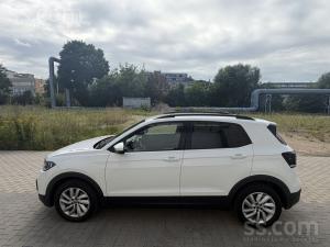 White Volkswagen T-Cross 2021 in Riga, with an engine capacity of 1.00 L and mileage of 163 thousand km for 11990 €, photo 9 on AUTOMOTO.COM.LV