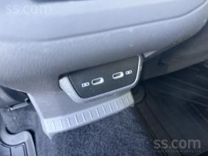 White Volkswagen T-Cross 2021 in Riga, with an engine capacity of 1.00 L and mileage of 163 thousand km for 11990 €, photo 18 on AUTOMOTO.COM.LV