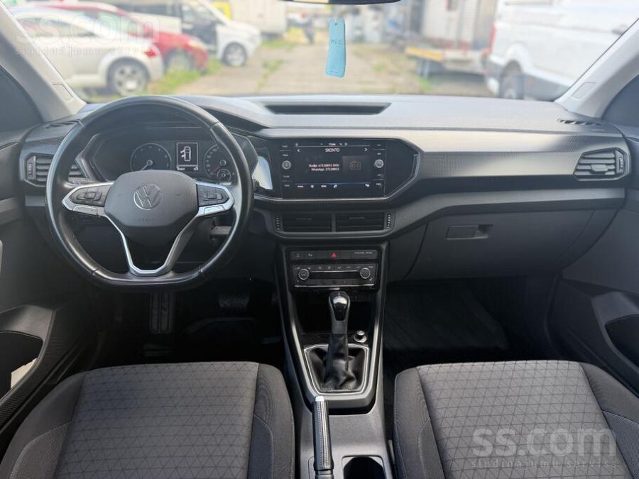 White Volkswagen T-Cross 2021 in Riga, with an engine capacity of 1.00 L and mileage of 163 thousand km for 11990 €, photo 19 on AUTOMOTO.COM.LV