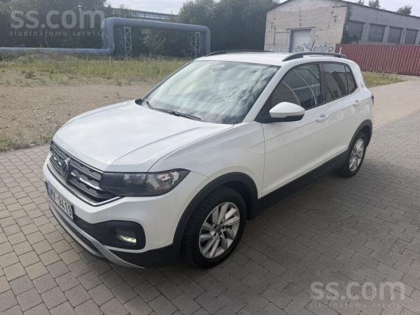 Белый Фольксваген T-Cross 2021 в Рига, объемом двигателя 1.00 л и пробегом 163 тыс. км за 11990 €, фото 1 на AUTOMOTO.COM.LV
