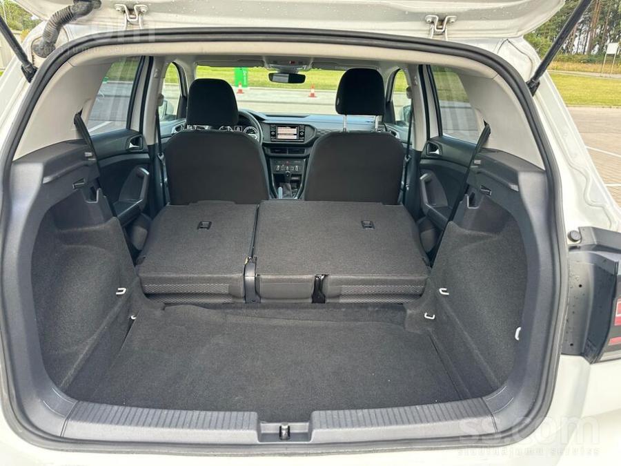 Balts Volkswagen T-Cross 2021 Rīga, ar dzinēja tilpumu 1.00 L un nobraukumu 220 tūkst. km par 9960 €, foto 18 vietnē AUTOMOTO.COM.LV