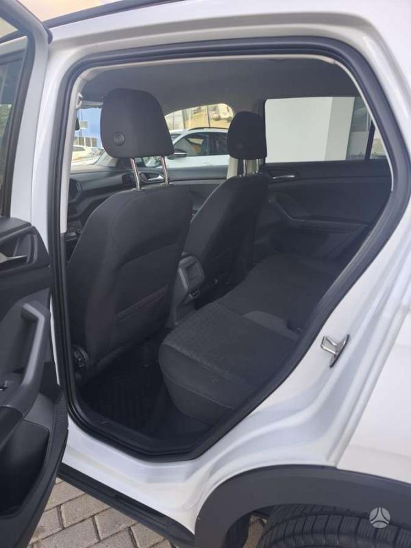 White Volkswagen T-Cross 2021 in Siauliai, with an engine capacity of 1.00 L and mileage of 57 thousand km for 15900 €, photo 9 on AUTOMOTO.COM.LV
