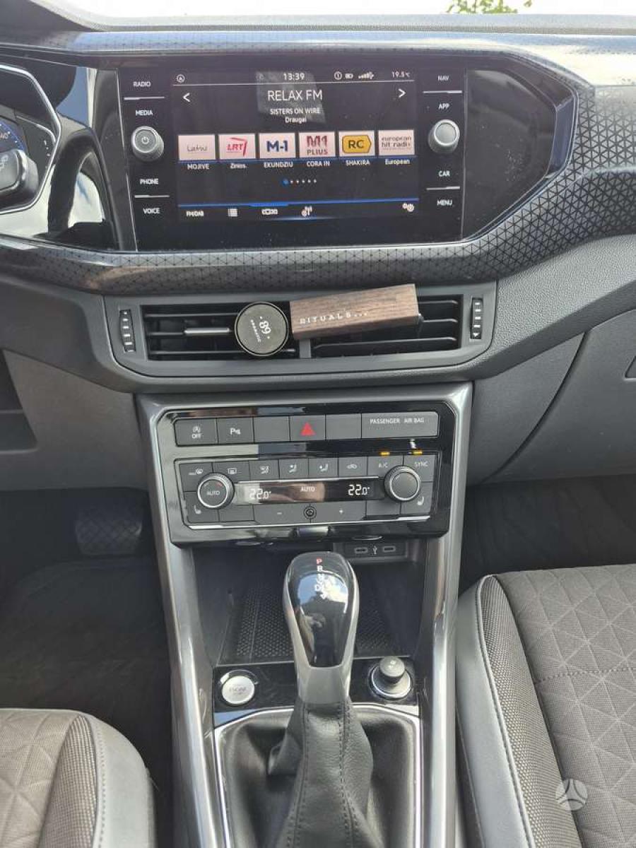 Balts Volkswagen T-Cross 2021 Viļņa, ar dzinēja tilpumu 1.00 L un nobraukumu 98 tūkst. km par 15800 €, foto 17 vietnē AUTOMOTO.COM.LV