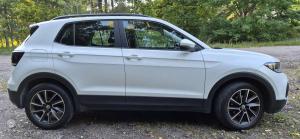 White Volkswagen T-Cross 2021 in Prienai, with an engine capacity of 1.00 L and mileage of 216 thousand km for 12200 €, photo 5 on AUTOMOTO.COM.LV