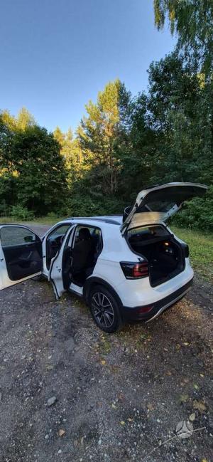 White Volkswagen T-Cross 2021 in Prienai, with an engine capacity of 1.00 L and mileage of 216 thousand km for 12200 €, photo 15 on AUTOMOTO.COM.LV