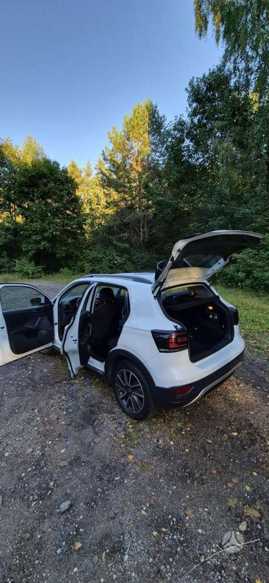 White Volkswagen T-Cross 2021 in Prienai, with an engine capacity of 1.00 L and mileage of 216 thousand km for 12200 €, photo 15 on AUTOMOTO.COM.LV