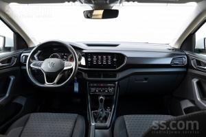 Белый Фольксваген T-Cross 2021 в Рига, объемом двигателя 1.00 л и пробегом 78 тыс. км за 14950 €, фото 10 на AUTOMOTO.COM.LV