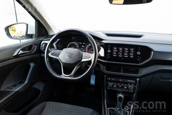 Белый Фольксваген T-Cross 2021 в Рига, объемом двигателя 1.00 л и пробегом 78 тыс. км за 14950 €, фото 11 на AUTOMOTO.COM.LV