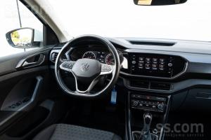 Белый Фольксваген T-Cross 2021 в Рига, объемом двигателя 1.00 л и пробегом 78 тыс. км за 14950 €, фото 11 на AUTOMOTO.COM.LV