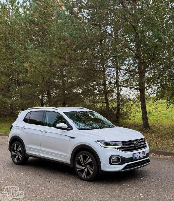Белый Фольксваген T-Cross 2021 в Вильнюс, объемом двигателя 1.00 л и пробегом 99 тыс. км за 15100 €, фото 7 на AUTOMOTO.COM.LV