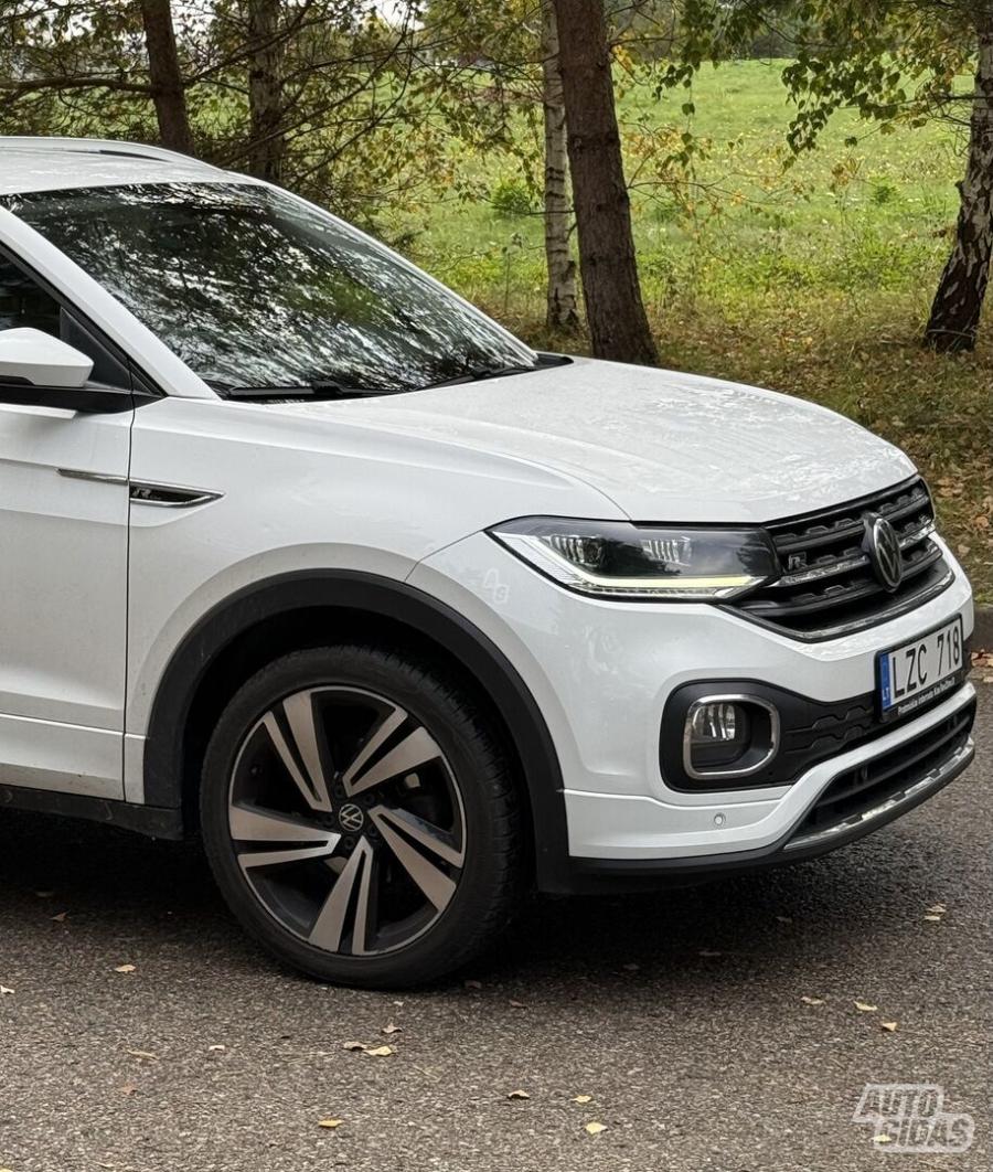 Белый Фольксваген T-Cross 2021 в Вильнюс, объемом двигателя 1.00 л и пробегом 99 тыс. км за 15100 €, фото 8 на AUTOMOTO.COM.LV