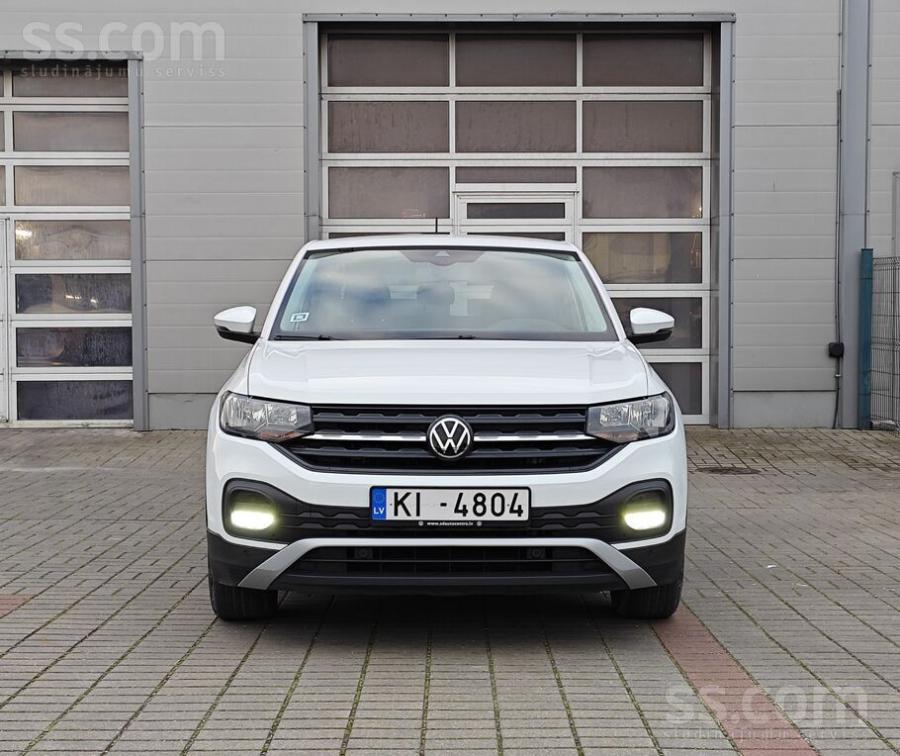 White Volkswagen T-Cross 2021 in Liepaja, with an engine capacity of 1.00 L and mileage of 70 thousand km for 14000 €, photo 7 on AUTOMOTO.COM.LV