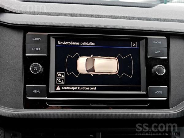 Volkswagen T-Cross 2021 in Liepaja on AUTOMOTO.COM.LV White Volkswagen T-Cross 2021 in Liepaja, with an engine capacity of 1.00 L and mileage of 70 thousand km for 14000 €, photo 11 on AUTOMOTO.COM.LV