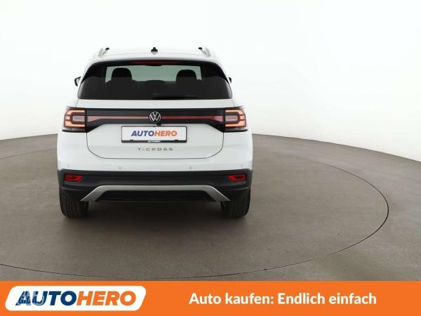 Balts Volkswagen T-Cross 2022 Kauņa, ar dzinēja tilpumu 1.00 L un nobraukumu 29 tūkst. km par 25799 €, foto 5 vietnē AUTOMOTO.COM.LV