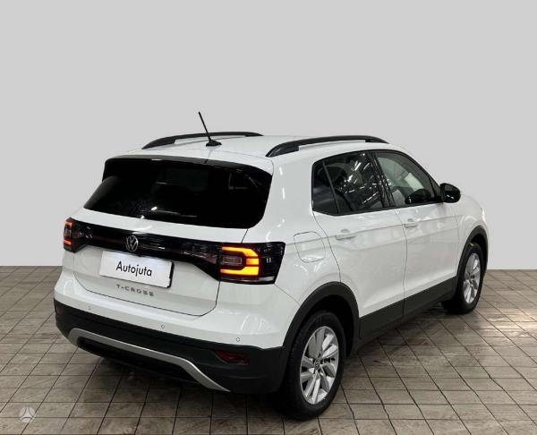 White Volkswagen T-Cross 2022 in Kaunas, with an engine capacity of 1.00 L and mileage of 60 thousand km for 17900 €, photo 4 on AUTOMOTO.COM.LV
