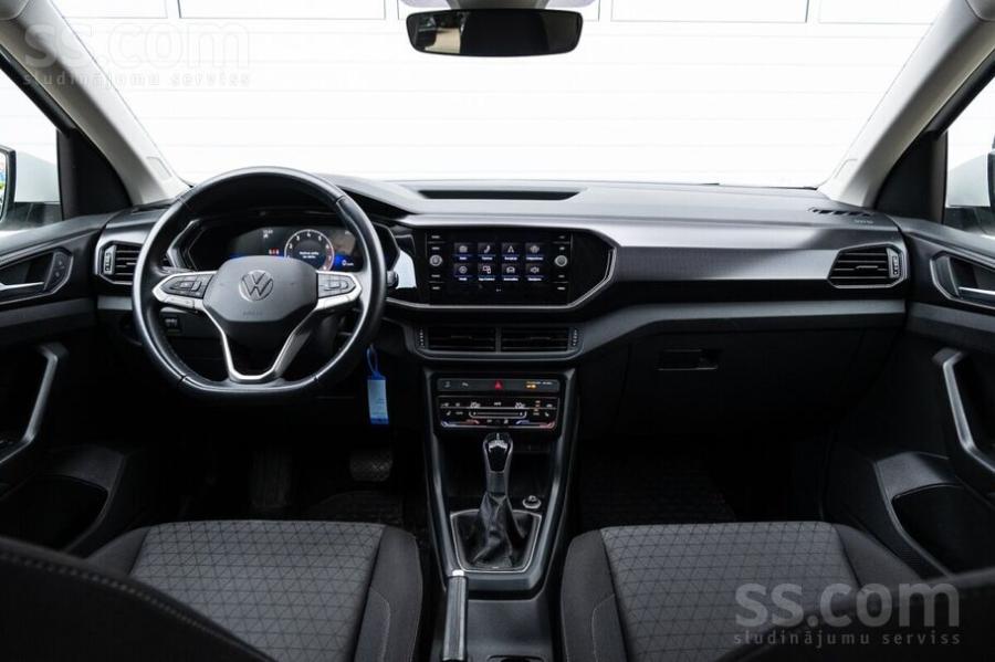 Белый Фольксваген T-Cross 2022 в Рига, объемом двигателя 1.00 л и пробегом 70 тыс. км за 17250 €, фото 9 на AUTOMOTO.COM.LV