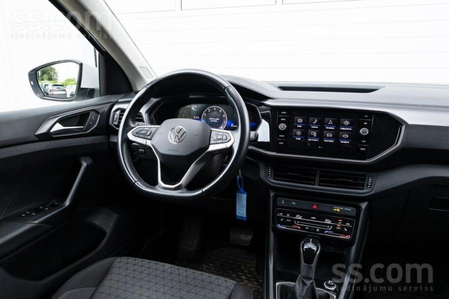 Белый Фольксваген T-Cross 2022 в Рига, объемом двигателя 1.00 л и пробегом 70 тыс. км за 17250 €, фото 10 на AUTOMOTO.COM.LV