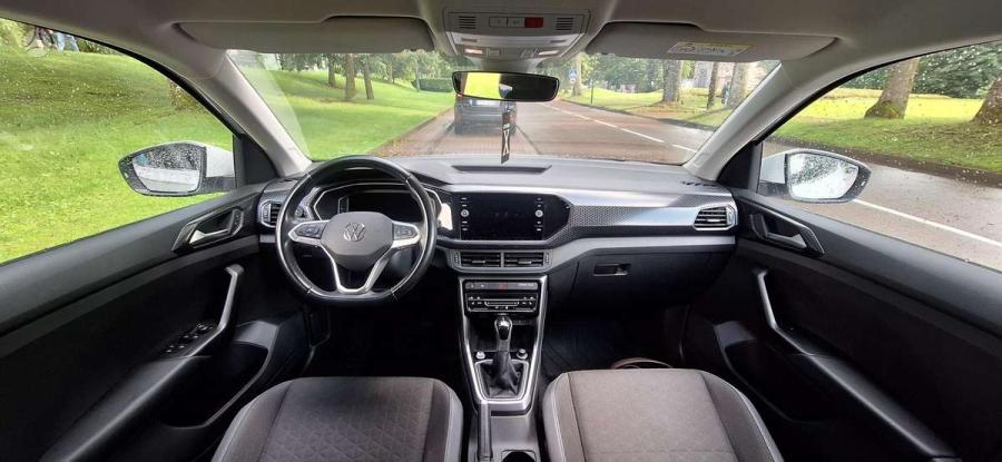 Balts Volkswagen T-Cross 2022 Kauņa, ar dzinēja tilpumu 1.00 L un nobraukumu 105 tūkst. km par 19200 €, foto 8 vietnē AUTOMOTO.COM.LV