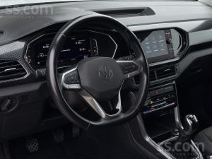 Белый Фольксваген T-Cross 2022 в Валмиера, объемом двигателя 1.00 л и пробегом 142 тыс. км за 14900 €, фото 9 на AUTOMOTO.COM.LV